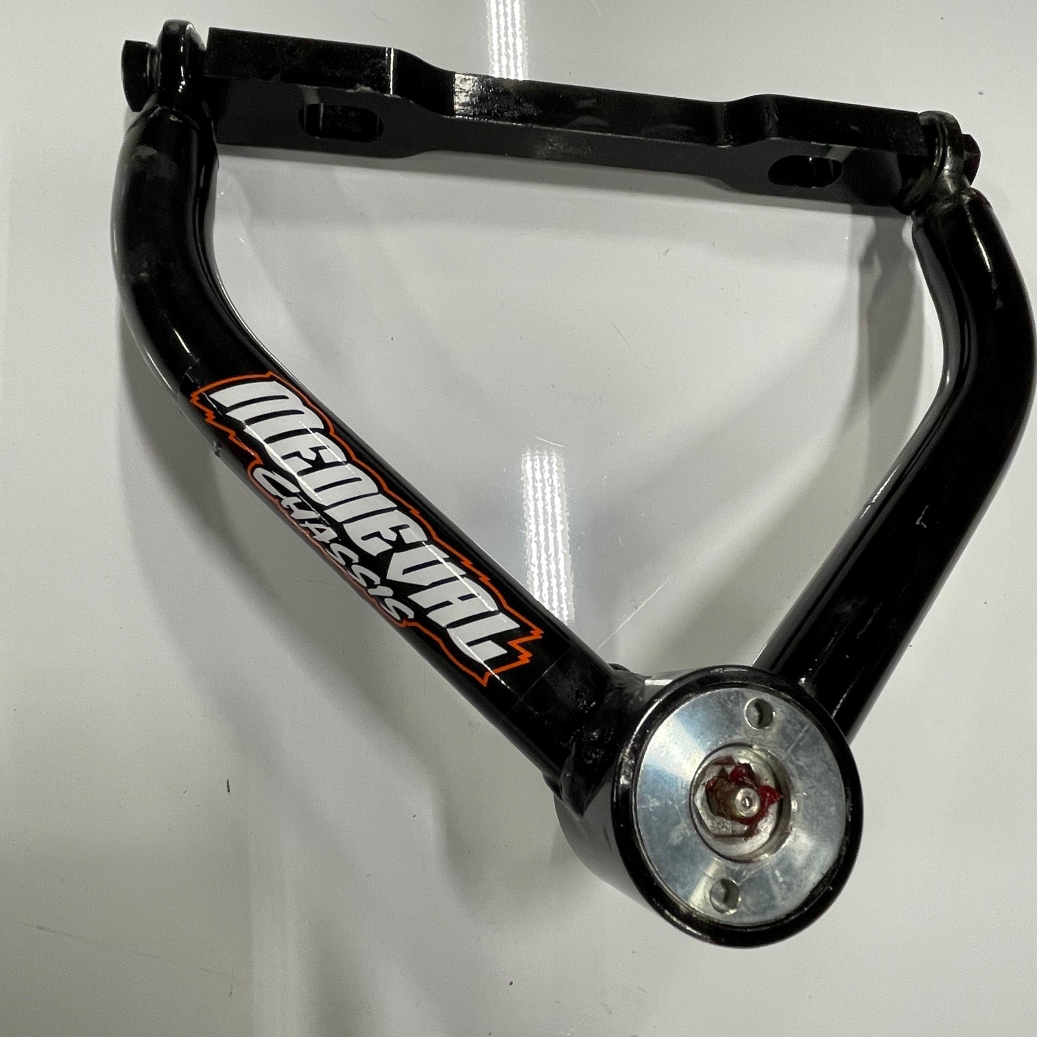 A-Arm, Upper – Modified (DEVILBISS) – RH – Medieval Chassis